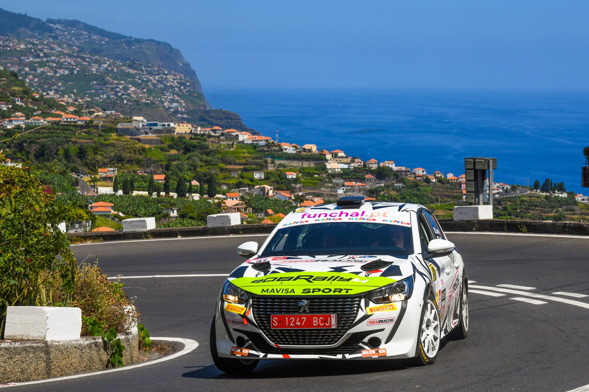 QUINZE PEUGEOT 208 RALLY4 PRONTOS PARA LUTAR PELAS VITÓRIAS NOS TROÇOS ...