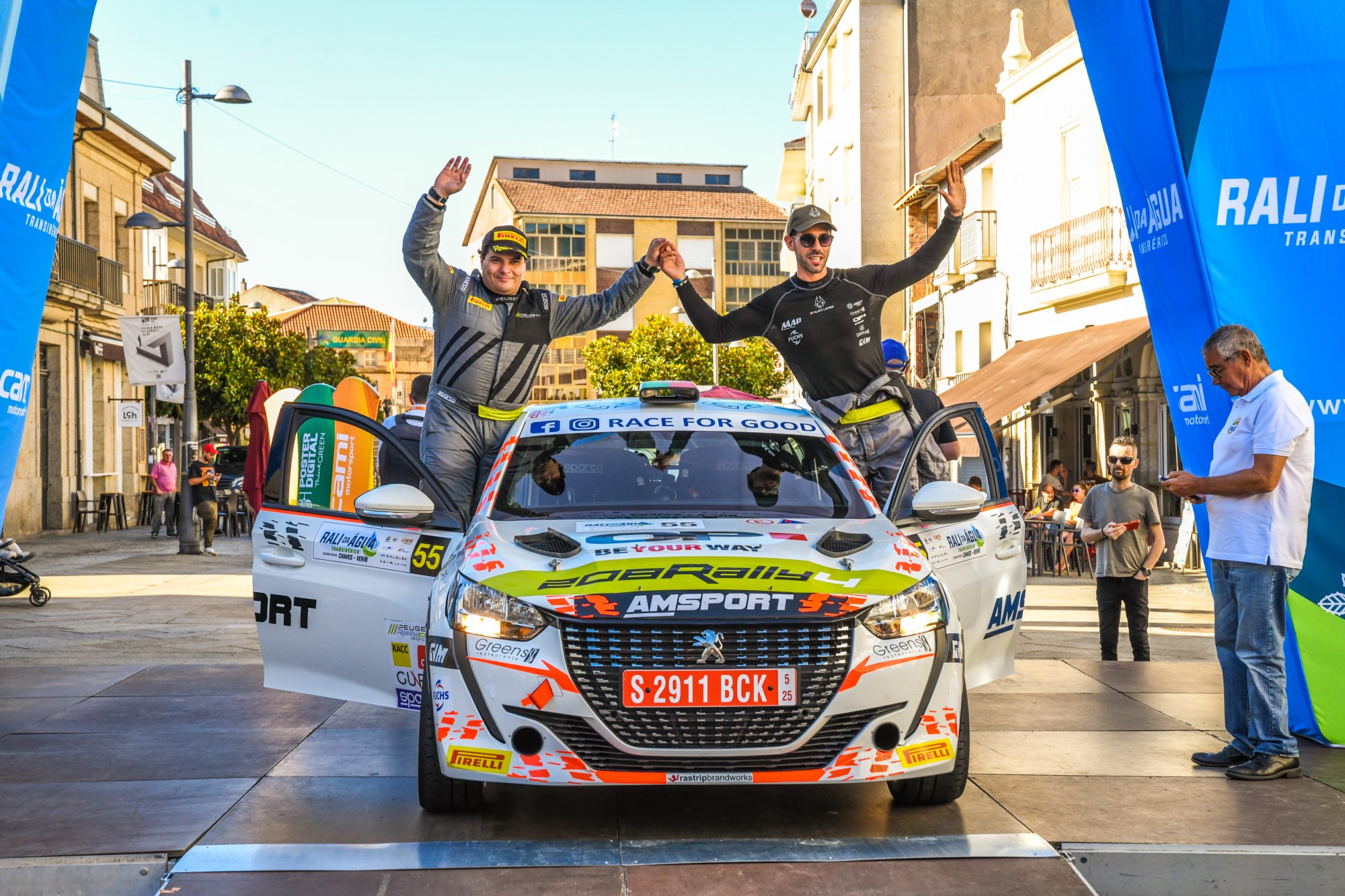 Hugo Lopes é o primeiro Campeão da PEUGEOT RALLY CUP PORTUGAL - Peugeot ...